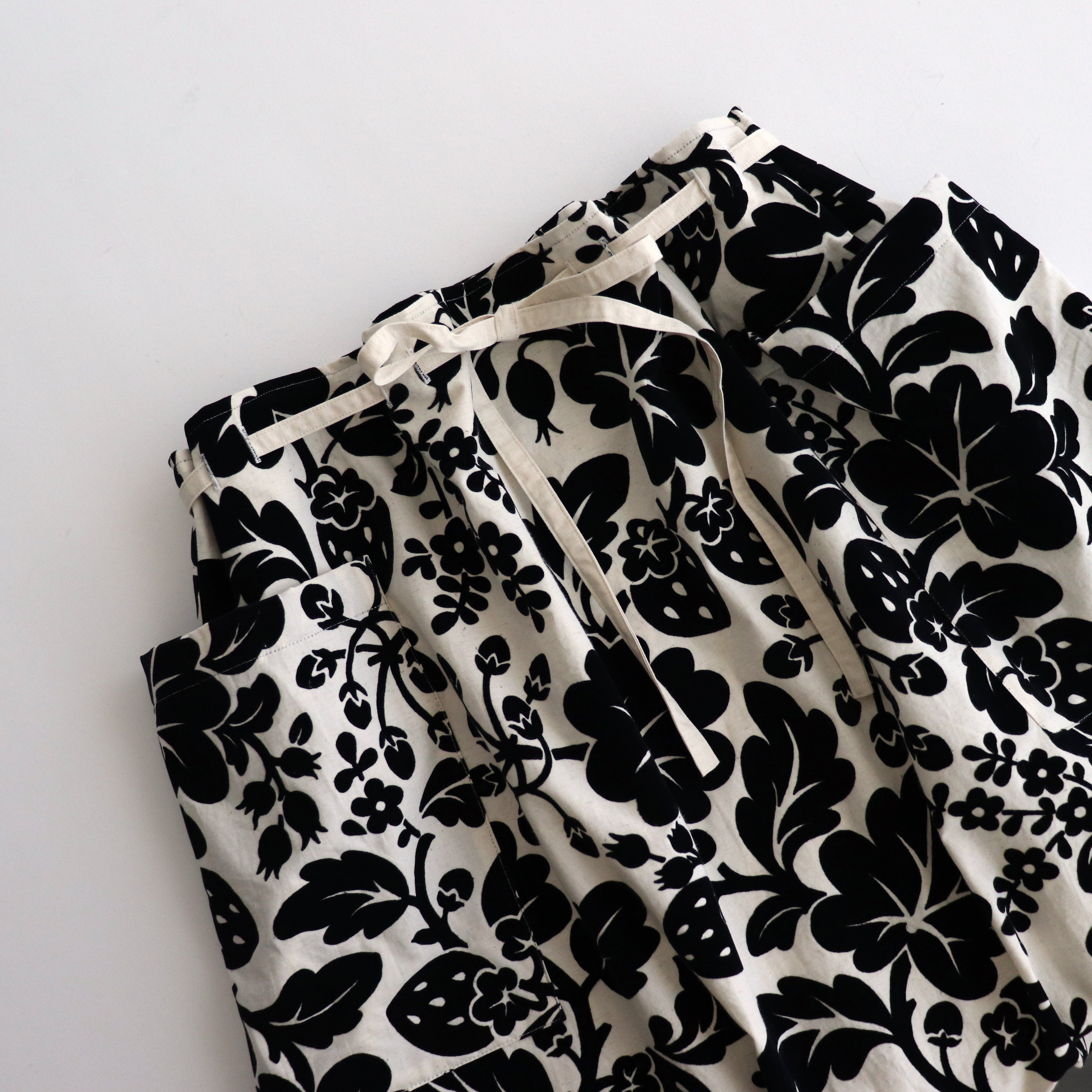 STRING SKIRT – DOKODO
